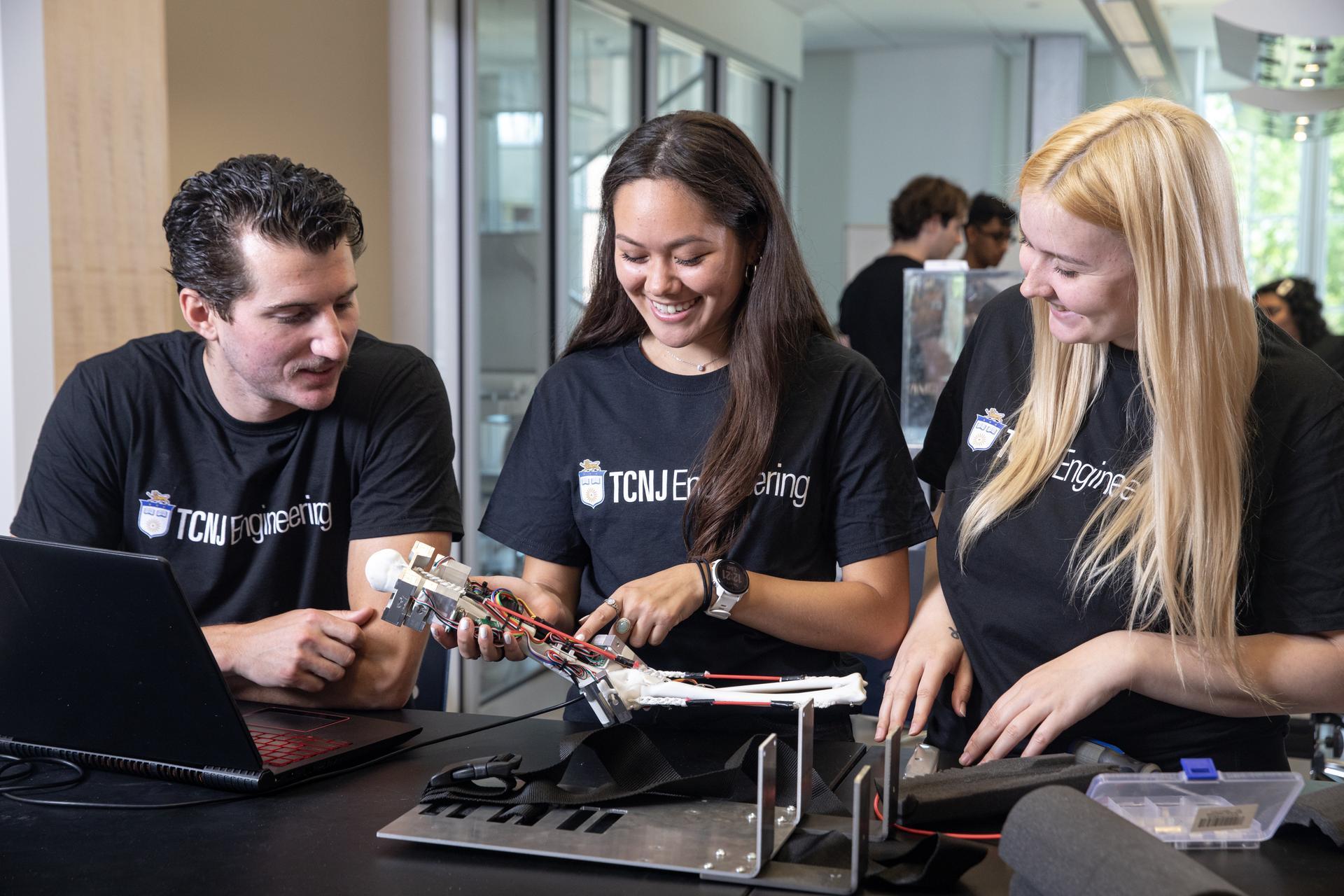 Home 2025 | Biomedical Engineering